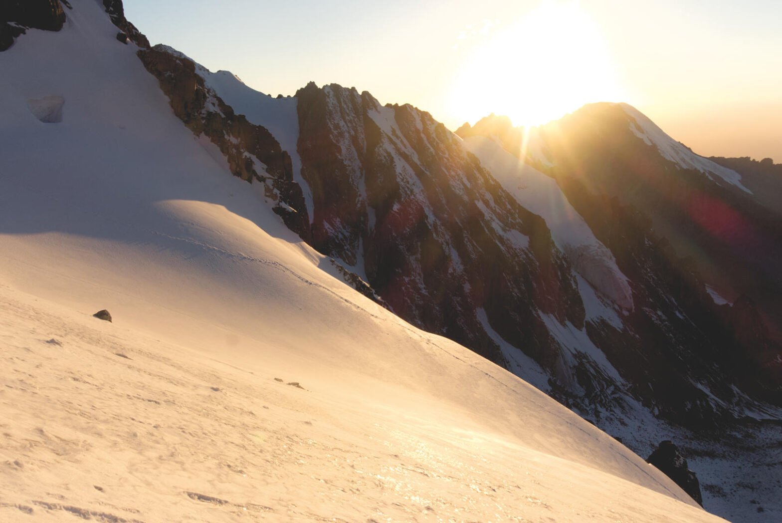 Traverse of Tuyuk-Su range · steelinside.com